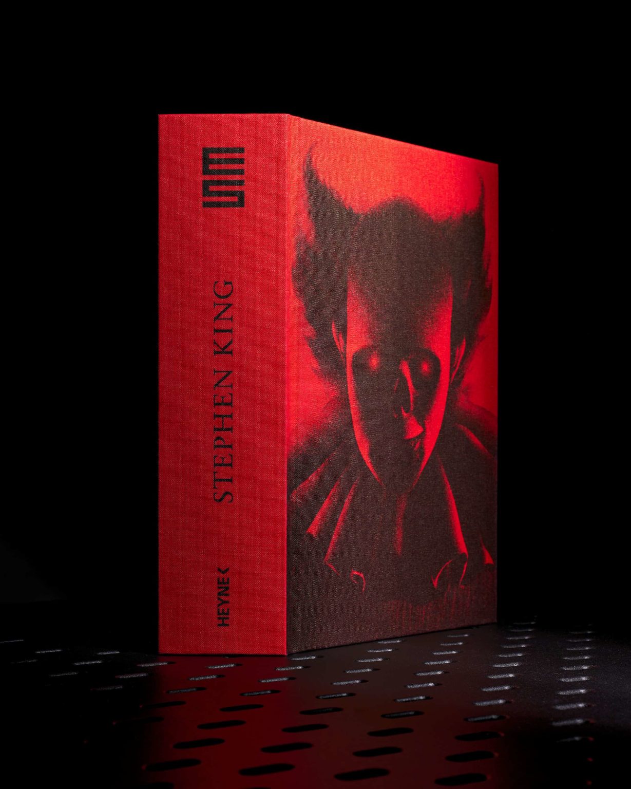 Юбилейное издание книги Стивена Кинга «Оно» от Solid & Bold — Бумага и ...